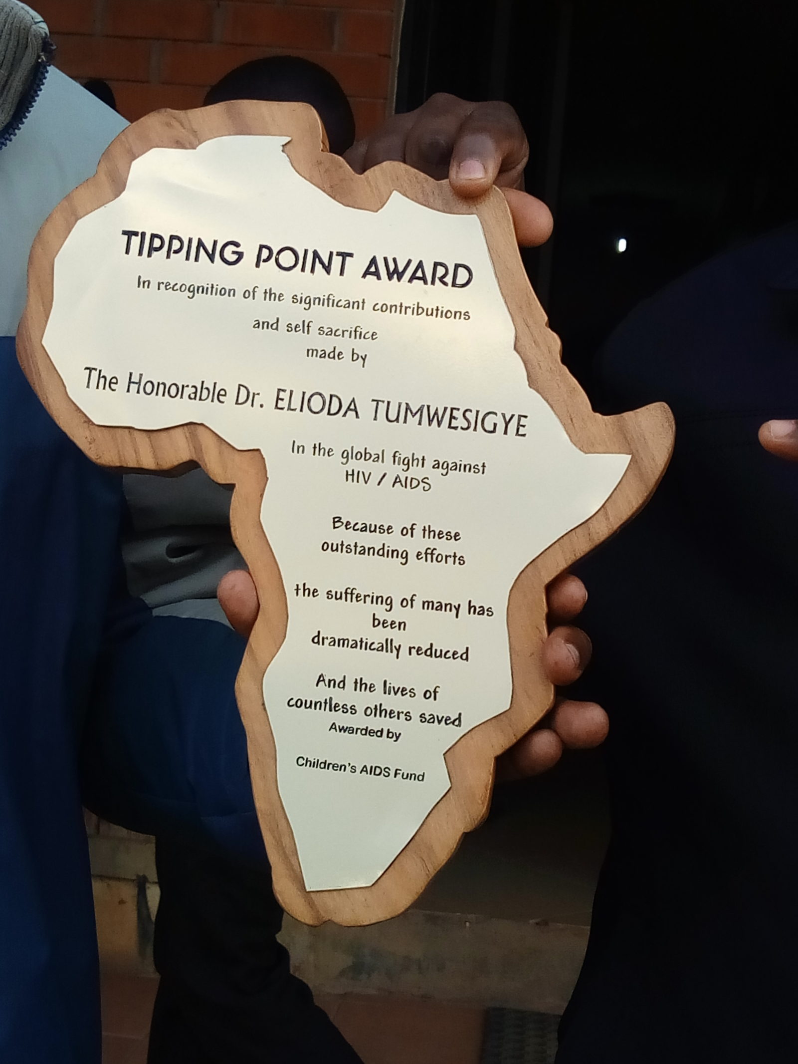 TIPPING POINT AWARD TO CHAIRMAN BOARD OF DIRECTORS – Kabwohe Clinical ...